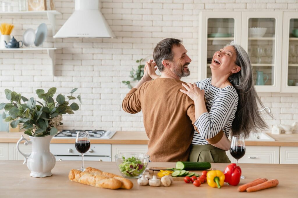 Kann gemeinsames Kochen wirklich Ihre Beziehung stärken?